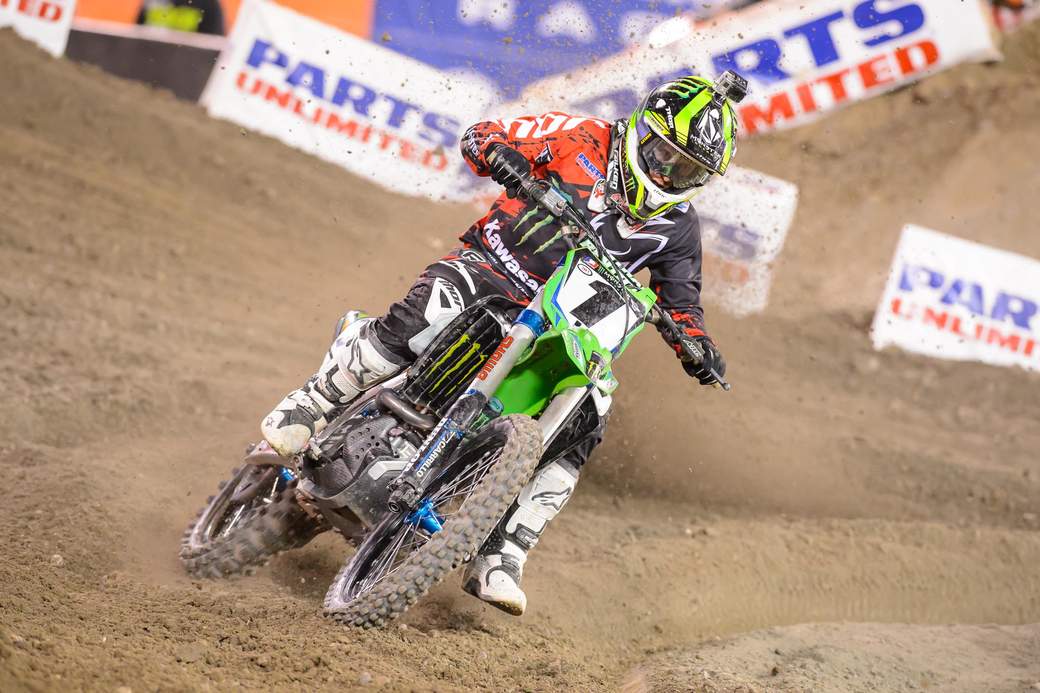 Villopoto claims first win | FIM