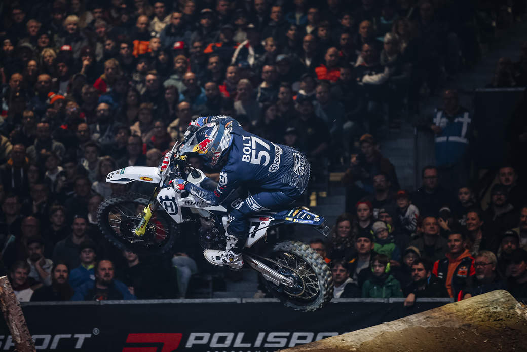 Superenduro: Billy Bolt remporte une deuxième victoire | FIM