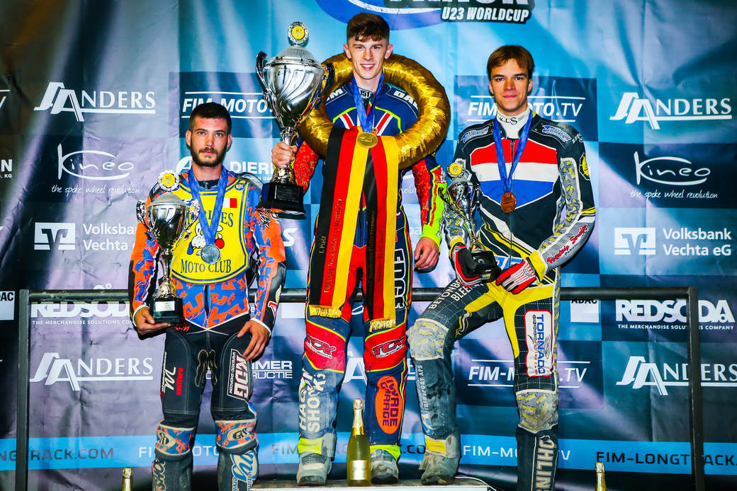 Mulford races to FIM Long Track Under 23 World Cup glory in Vechta | FIM