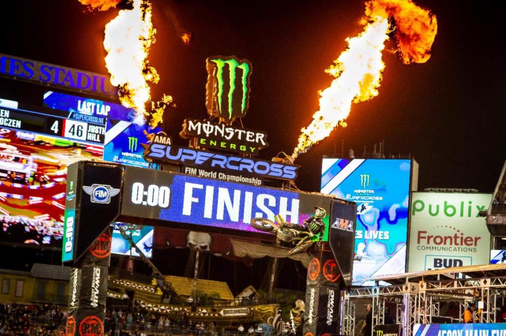 AMA SX: Tomac takes win and lead in Tampa | FIM